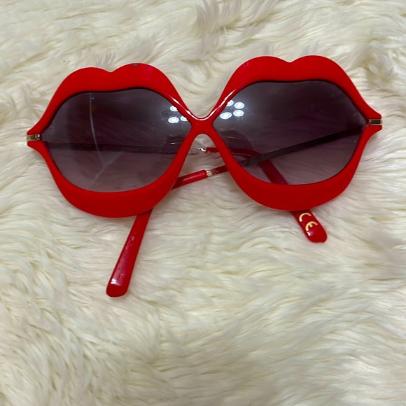 Accessories | Lip Sunglasses | Poshmark